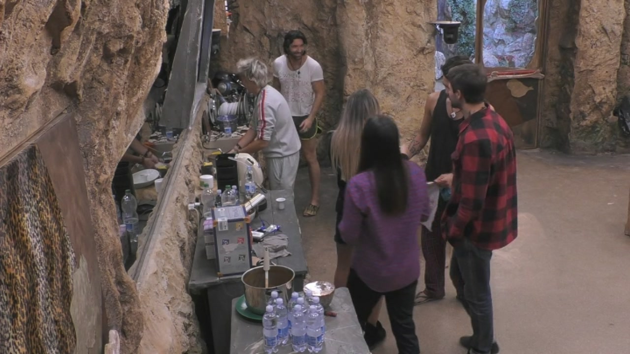 Francesco: "Se fossi donna mi metterei con Walter" - Grande Fratello ...