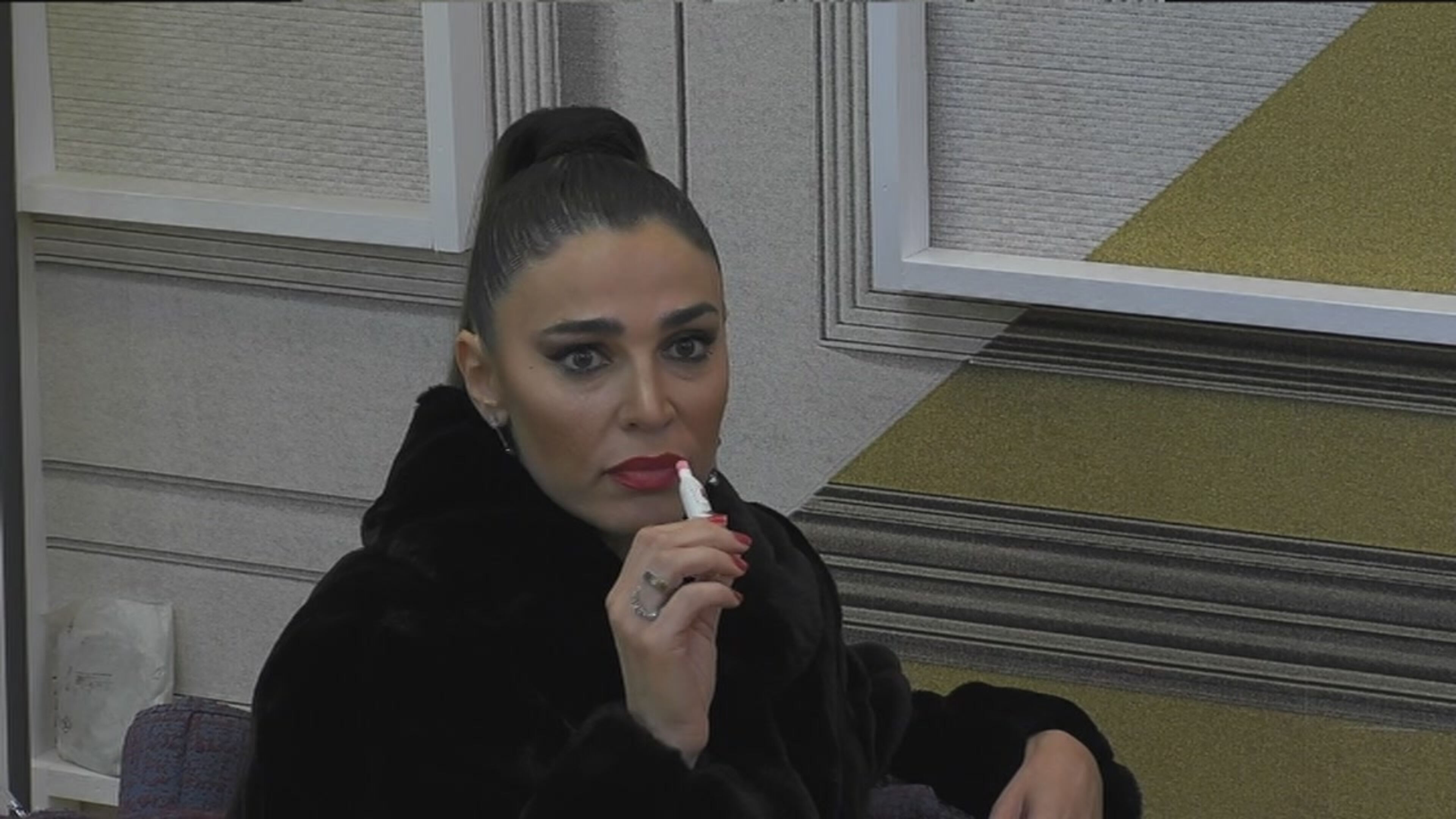 Il litigio tra Cecilia Capriotti e Mario Ermito - Grande Fratello VIP ...